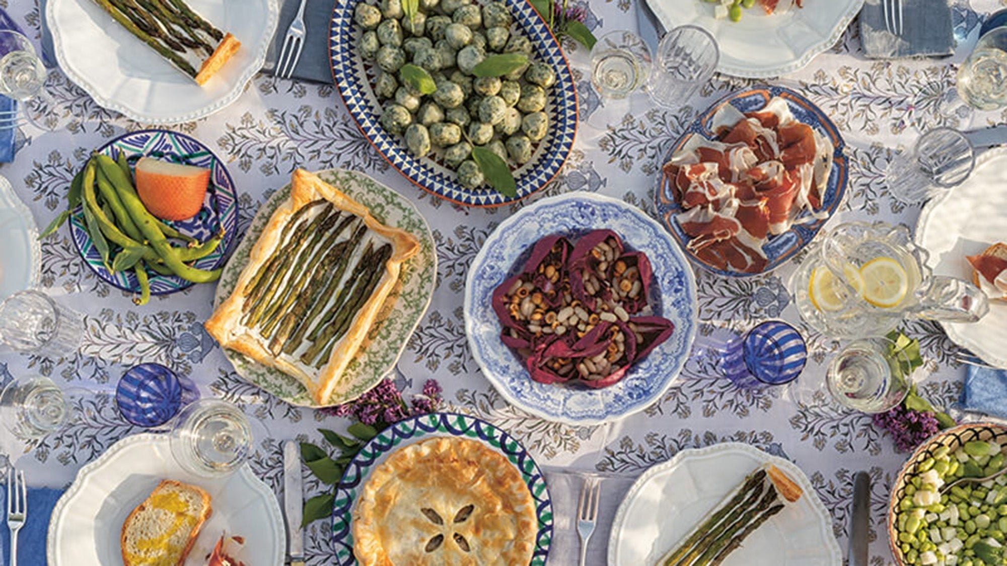 A Lesson in Tuscan Cooking and Hosting with Amber Guinness | Thames ...